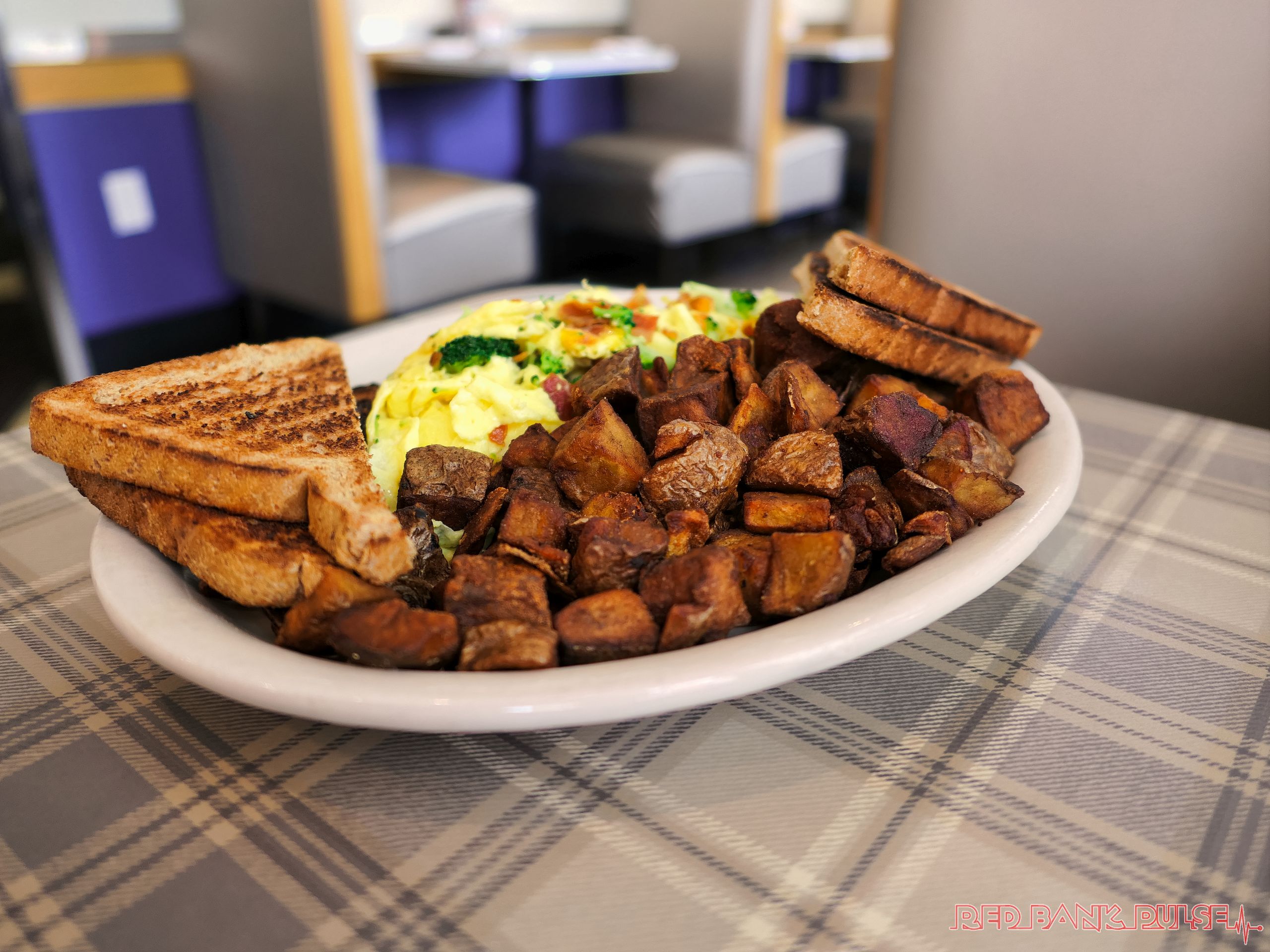Toast City Diner: Where breakfast, brunch, and lunch collide together