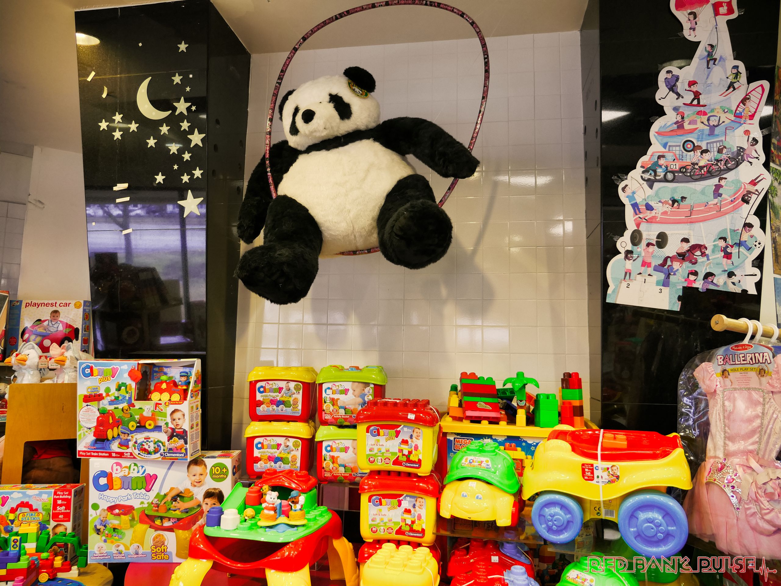 Toy Gallery of Union Square 15 of 35