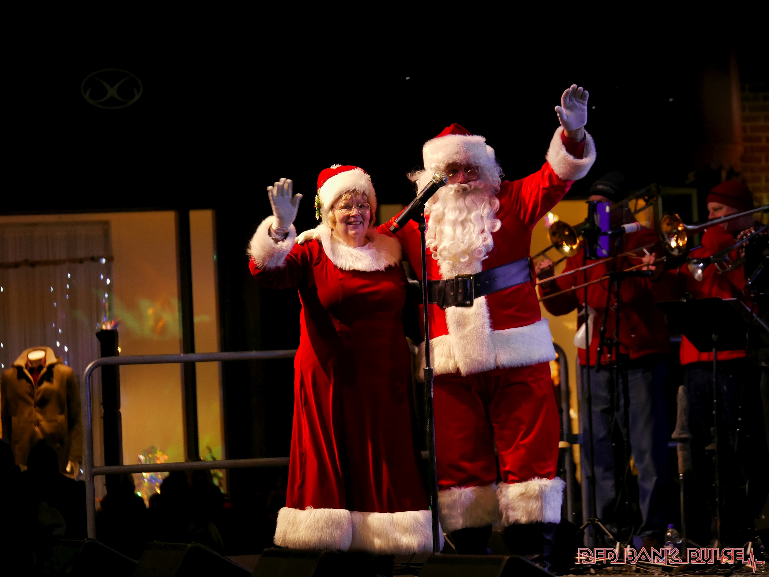 Holiday Express Tasting & Tunes is a virtual wine, cheese, and music ...