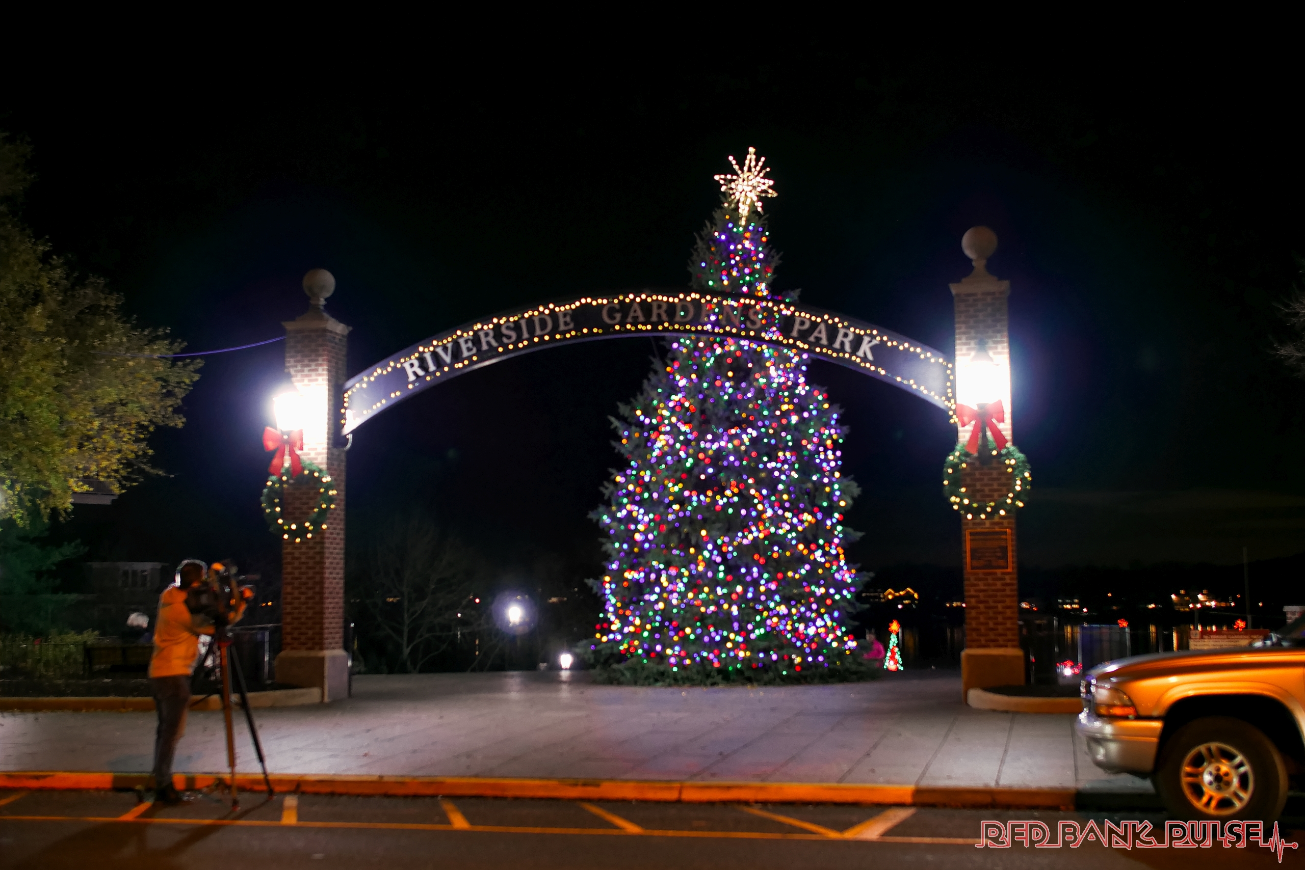 Red Bank’s holiday lights quietly gets turned on to spread cheer & joy ...