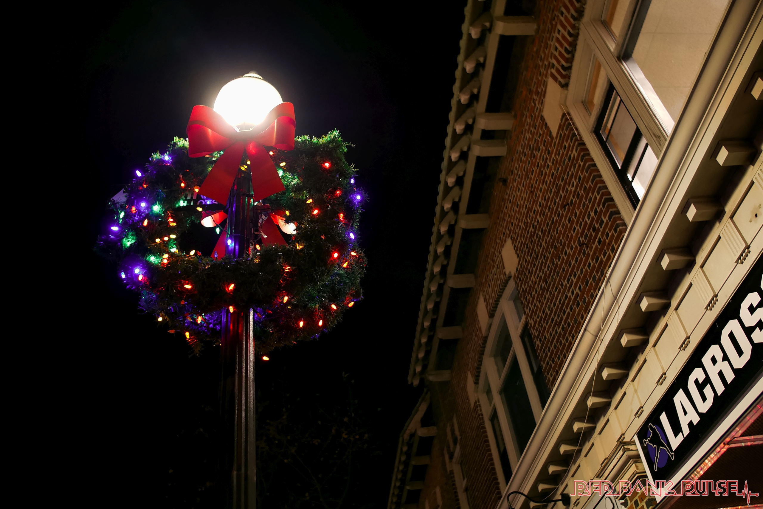 Red Bank’s holiday lights quietly gets turned on to spread cheer & joy ...